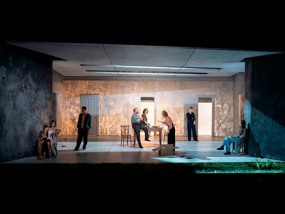 Anatomia Di Un Suicidio Piccolo Teatro